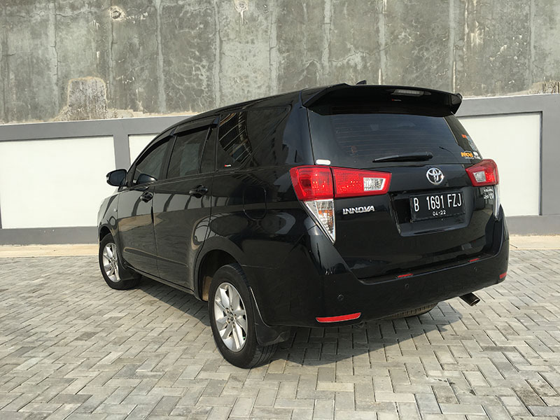 REVIEW TOYOTA INNOVA REBORN V 2017: MPV PILIHAN INDONESIA